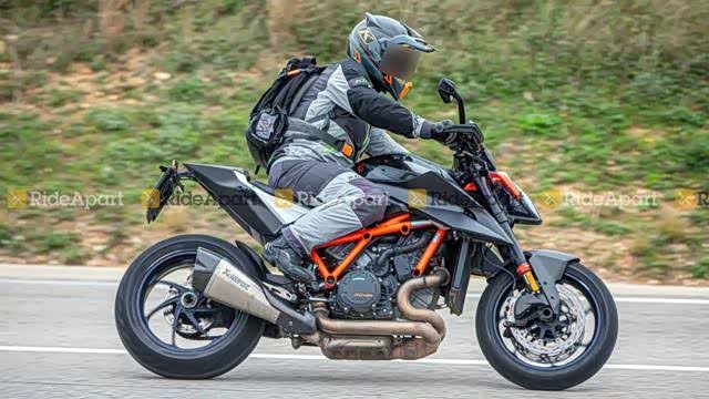 KTM 1290 Super Duke RR间谍照曝光_车家号_发现车生活_汽车之家