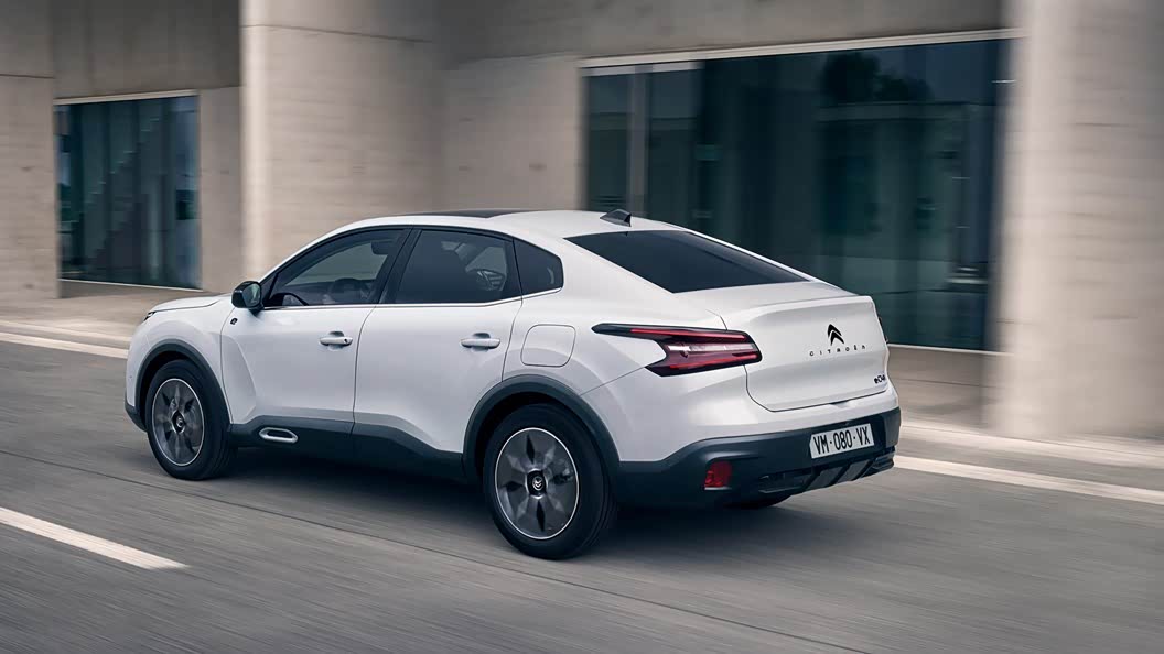 【文章】全新雪铁龙C4X揭晓，掀背车、SUV和轿车混合物_车家号_汽车之家