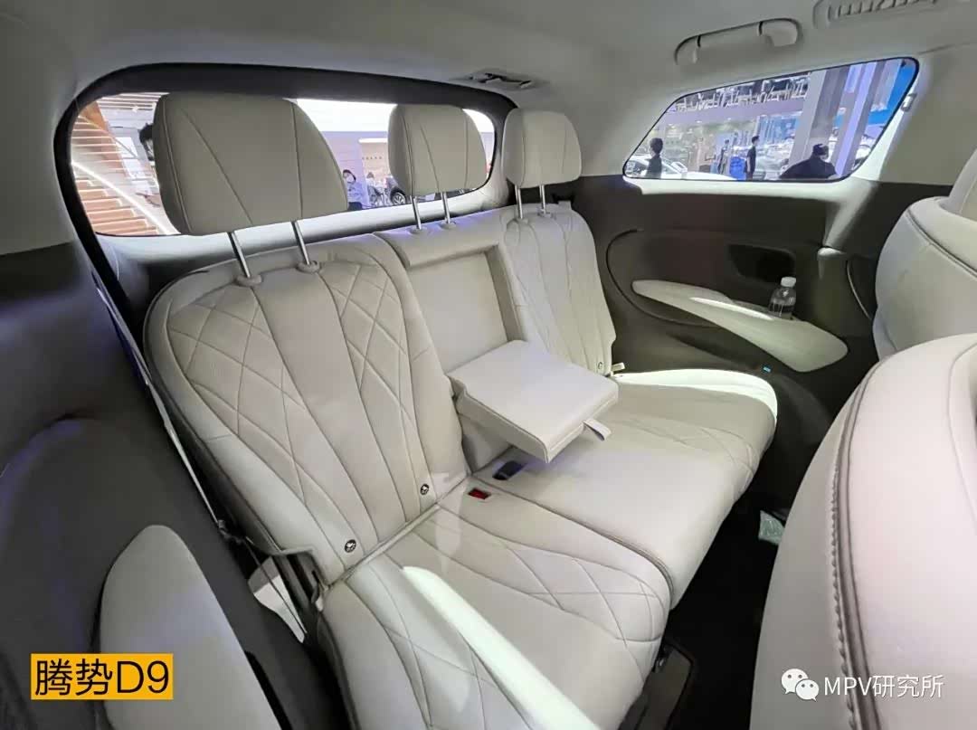 理想L9还是腾势D9？买SUV还是MPV？纠结你就输了_车家号_发现车生活_汽车之家