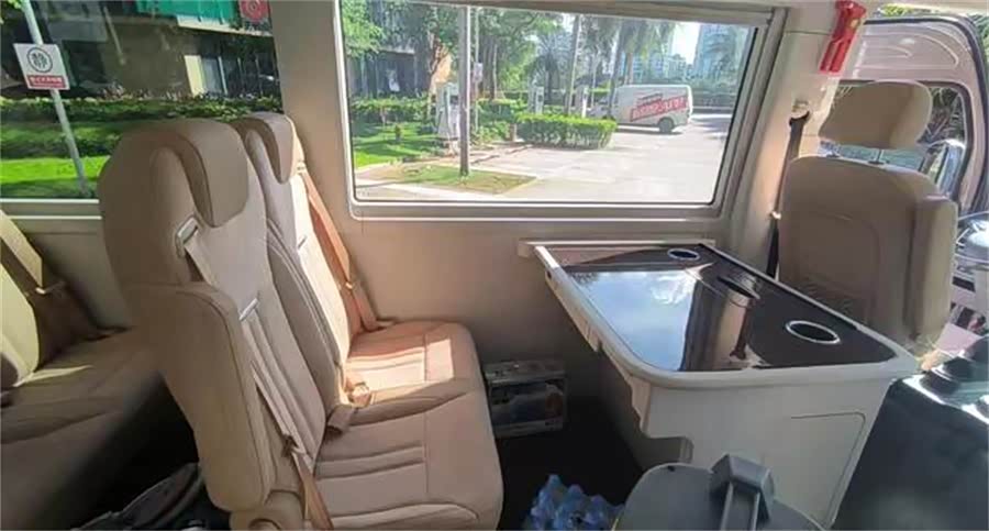 搭载3.0T发动机，17-23座布局，红旗QM7正式发布，竞争丰田考斯特_车家号_发现车生活_汽车之家