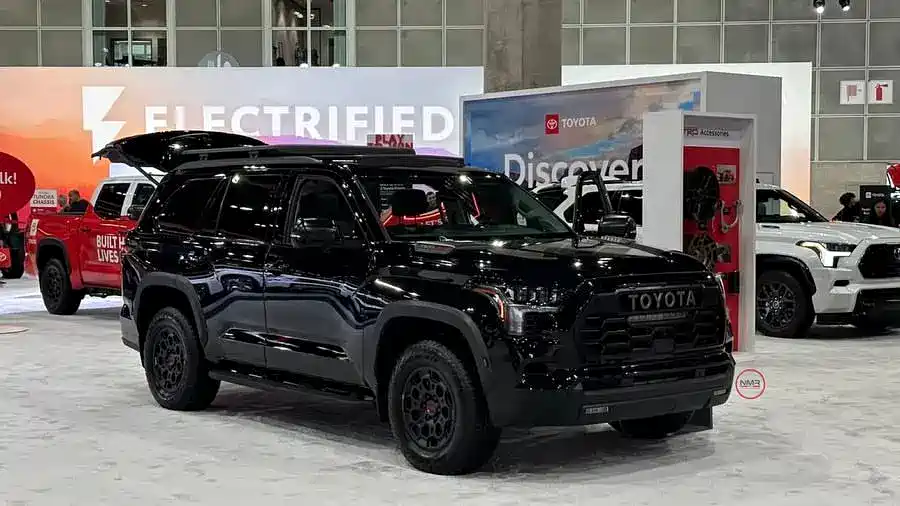 搭载3.5T V6+10AT，全新丰田红杉海外实车图！黑武士风格更硬派_车家号_发现车生活_汽车之家