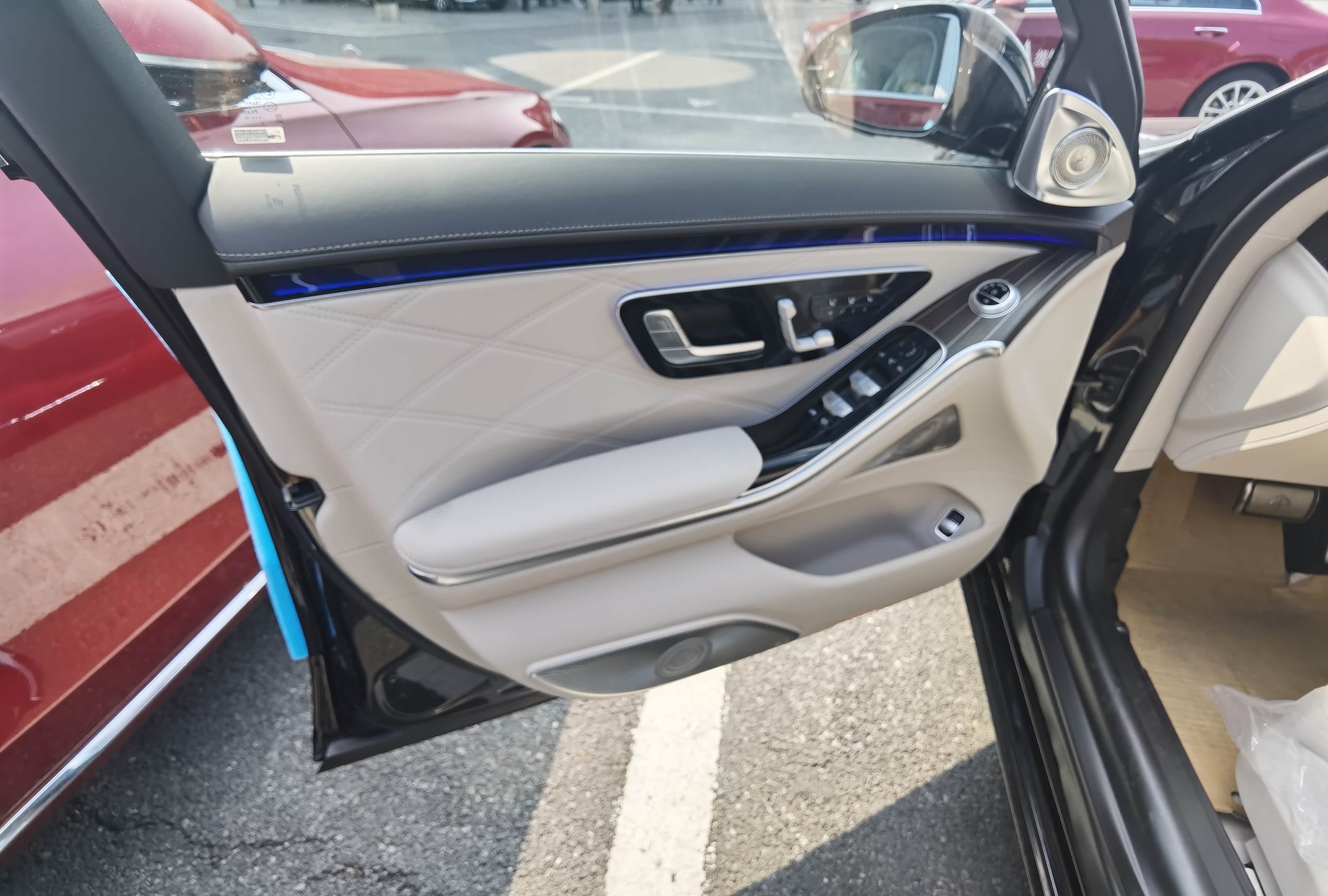 100多W的迈巴赫S480与300多W的迈巴赫S680，看看到底有些什么不同_车家号_发现车生活_汽车之家