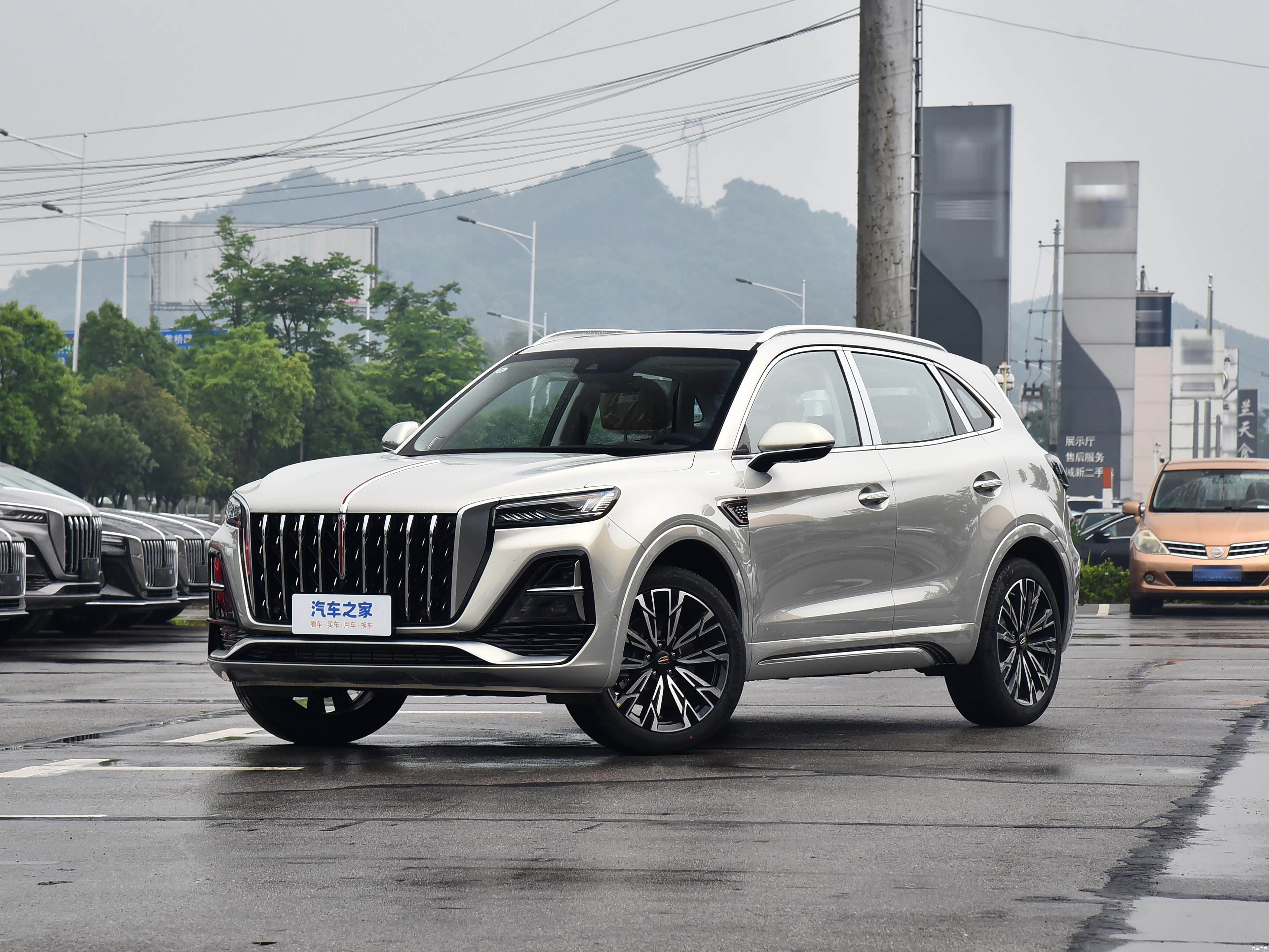 新红旗HS5全面焕新，豪华驾乘体验再度升级_车家号_发现车生活_汽车之家