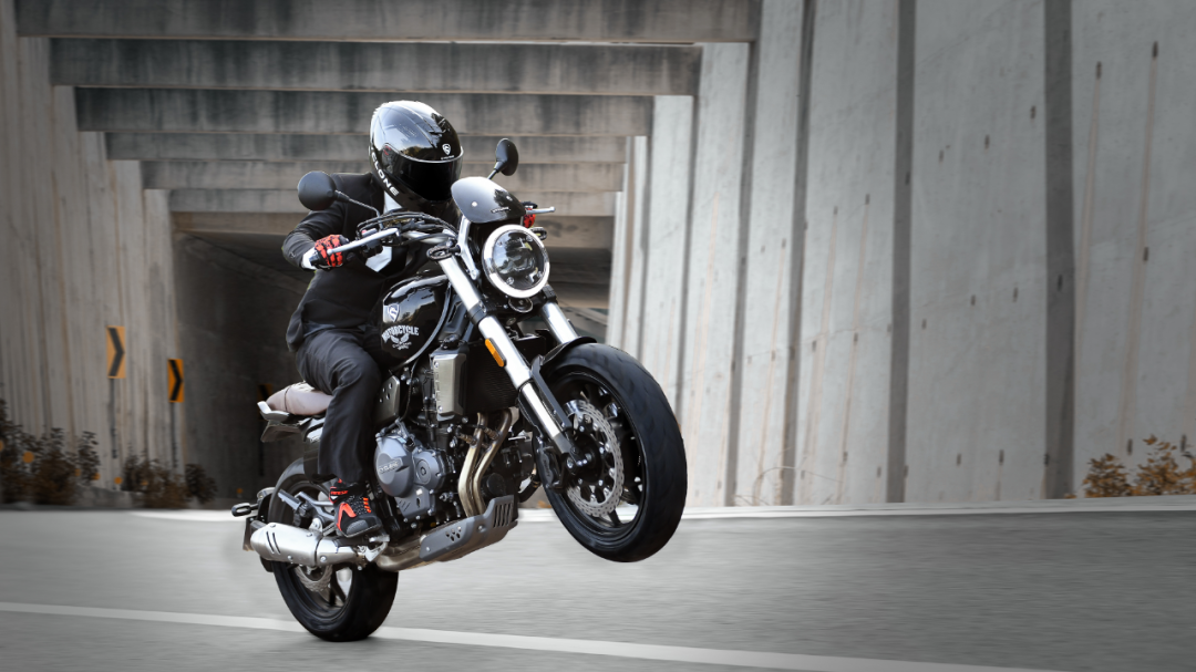 36800元 赛科龙性能复古RE560开启预售，零百加速4.5秒！_车家号_发现车生活_汽车之家