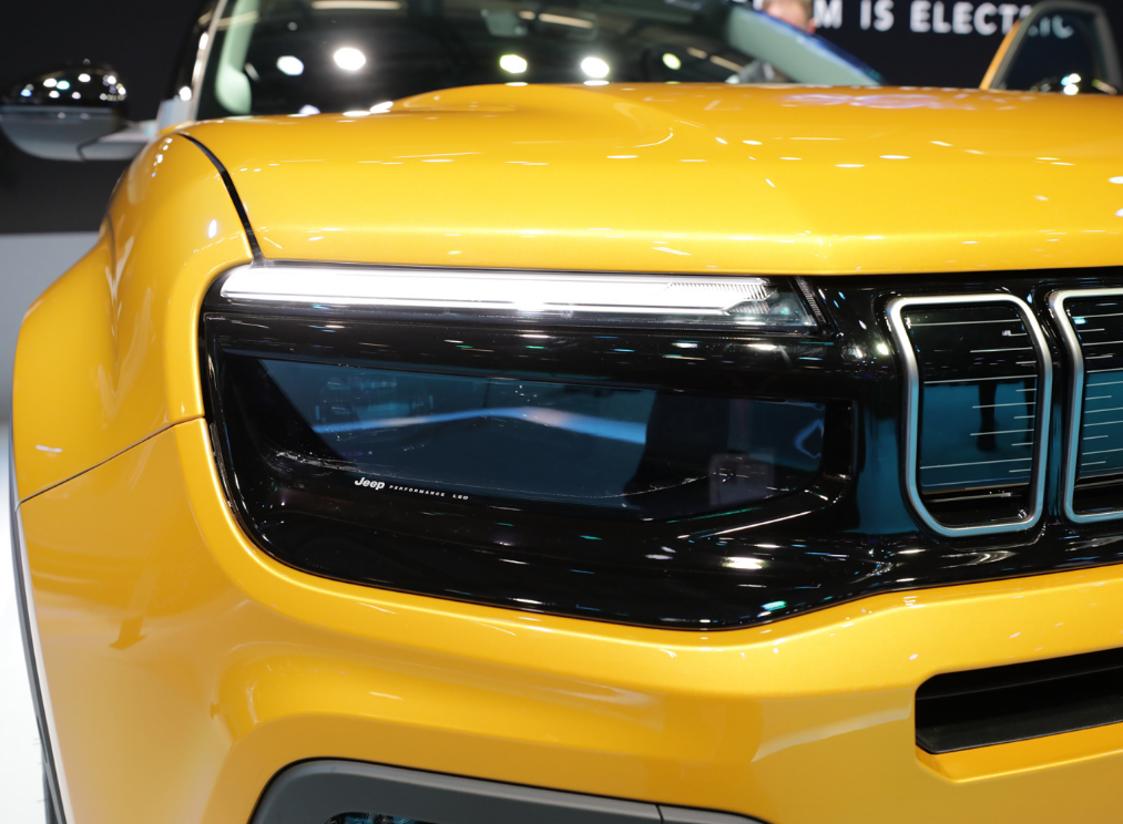 吉普也打造电动SUV了，造型复古，续航400km，海外预售价约29万元_车家号_发现车生活_汽车之家