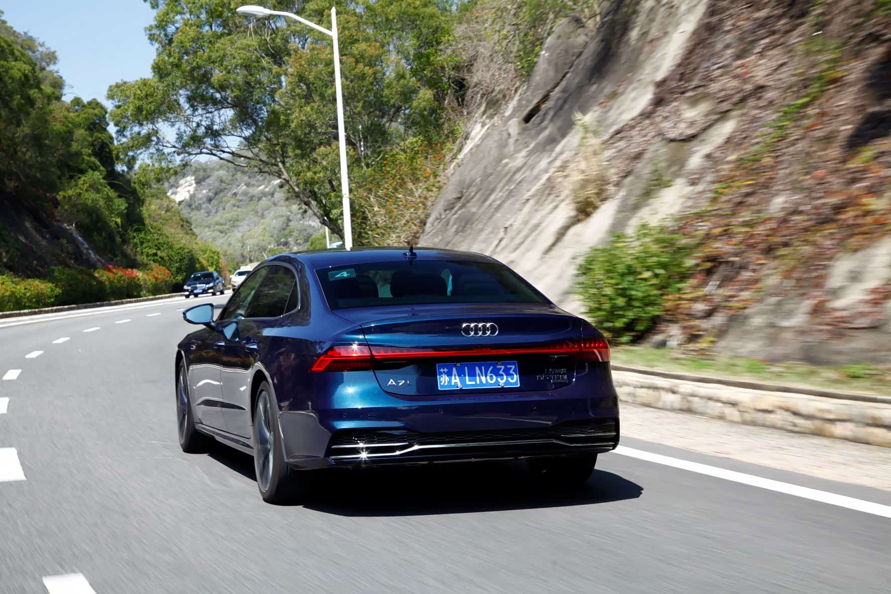 奥迪A8L、A7L、奔驰S级、宝马7系、保时捷911，全轮转向成为趋势_车家号_发现车生活_汽车之家