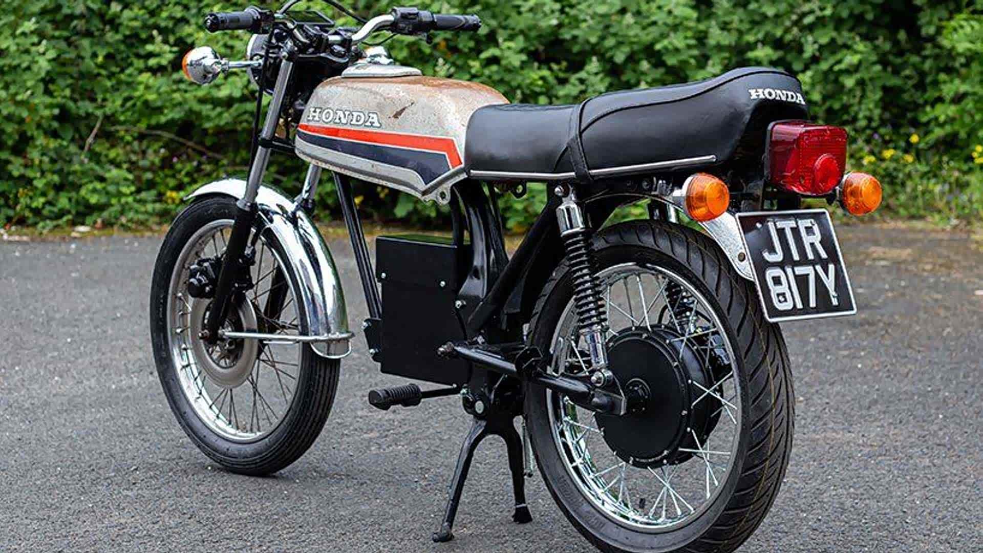 【文章】英国设计师将CB100改成电动车_车家号_汽车之家