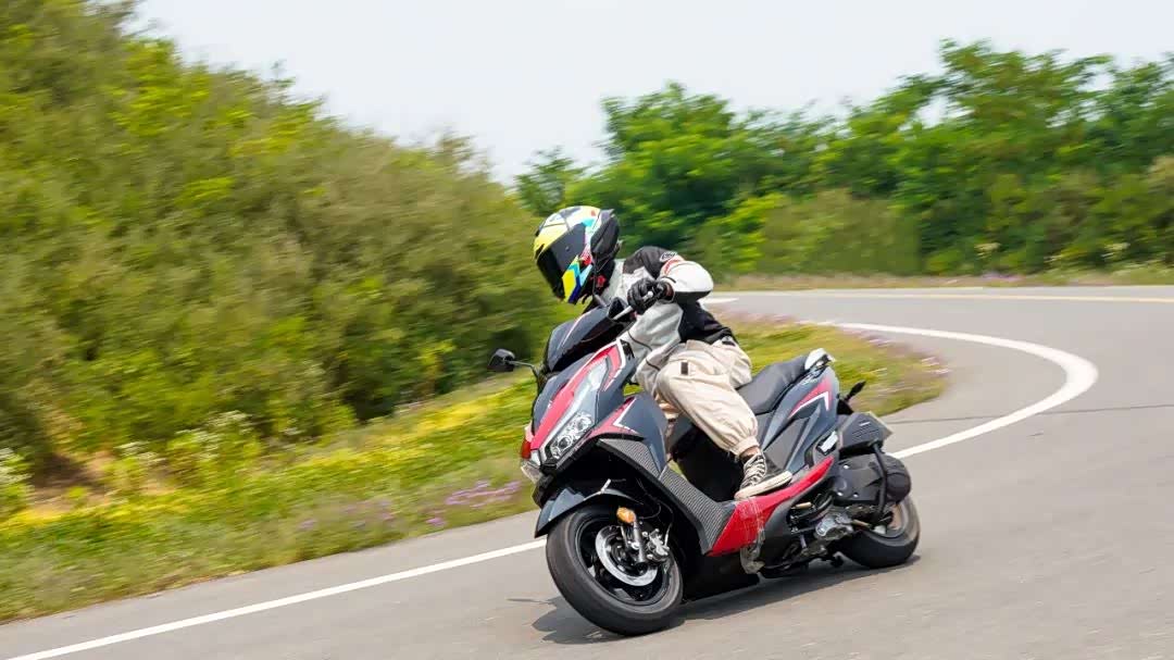 国服最强150踏板动力—12980起大阳VRS150摩智测评_车家号_发现车生活_汽车之家