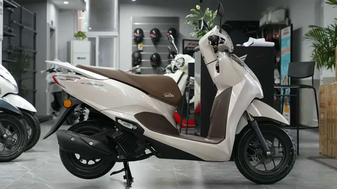 本田LEAD125实车解读，座桶比PCX还大，还有水冷四气门发动机_车家号_发现车生活_汽车之家