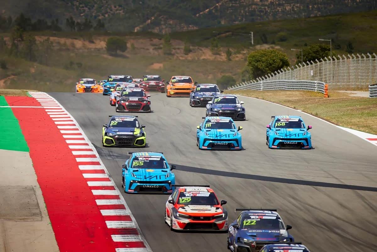 2023年TCR揭幕战，领克车队抢尽风头_车家号_发现车生活_汽车之家