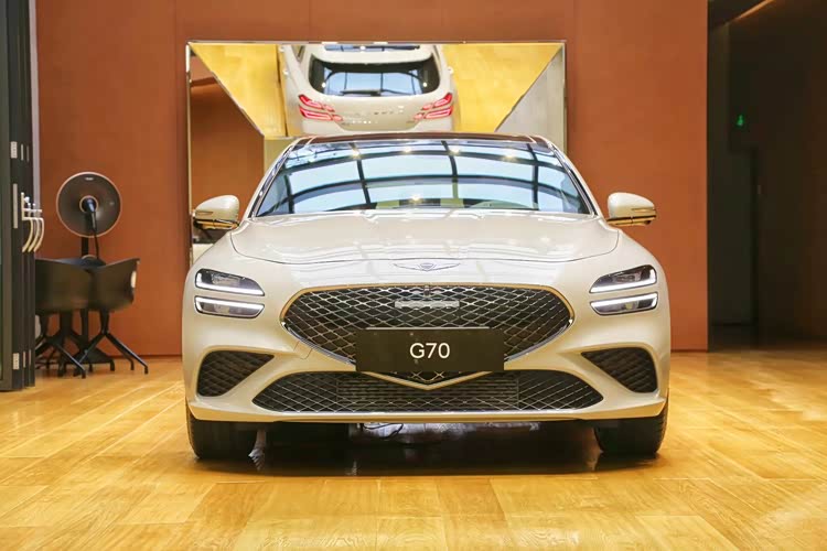 探店捷尼赛思G70猎装版：个性外观，搭载2.0T+8AT，更运动！_车家号_发现车生活_汽车之家