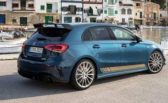 奔驰A35L：价格直逼E级的国产AMG，性能真那么值钱？_车家号_发现车生活_汽车之家