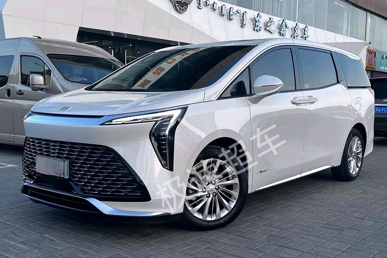 别克GL8“世纪”进店实拍，改走豪华路线，竞争丰田埃尔法_车家号_发现车生活_汽车之家