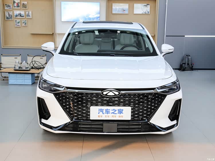 推荐逐风版，奇瑞风云A8购车手册，综合续航1400km，馈电油耗4.2L_车家号_发现车生活_汽车之家