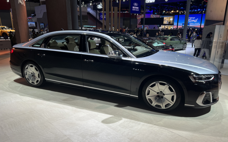 2023广州车展丨4.0T动力 奥迪A8L Horch创始人版60TFSI亮相_车家号_发现车生活_汽车之家