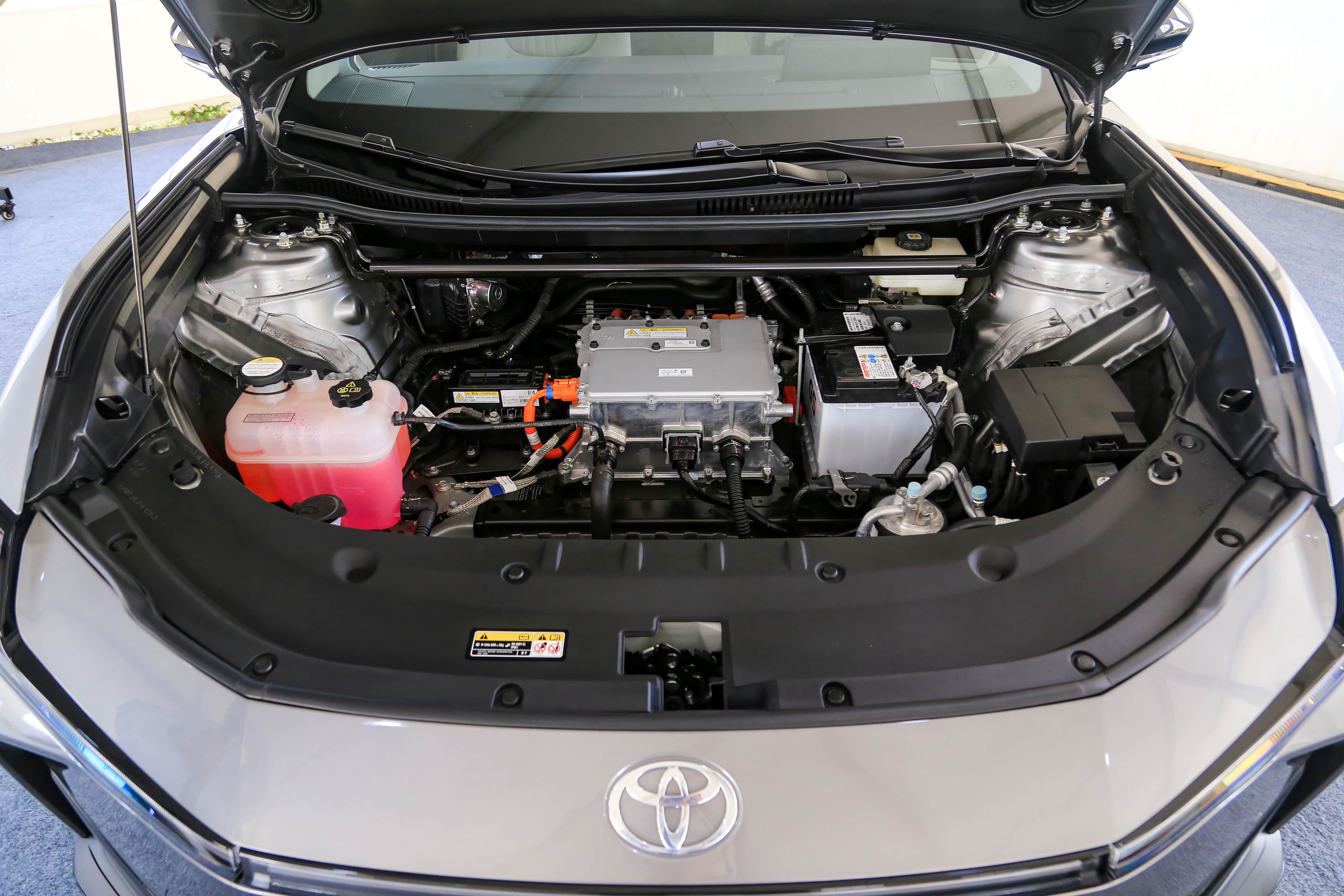 实拍丰田bZ3：纯电时代的凯美瑞，造型前卫，续航最长616km_车家号_发现车生活_汽车之家