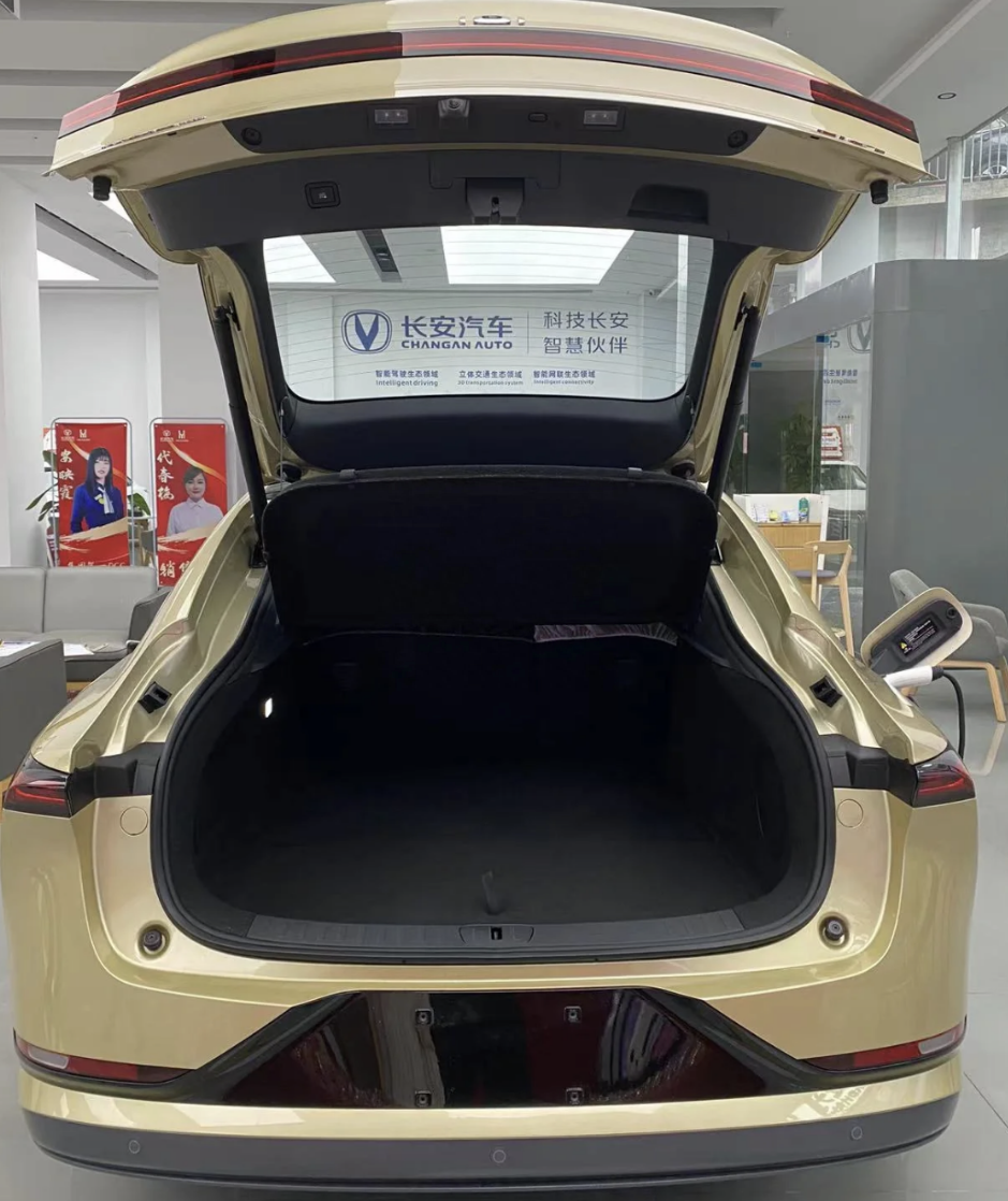 长安再出手，这款车配无边框车门，续航1200km，对标比亚迪汉_车家号_发现车生活_汽车之家