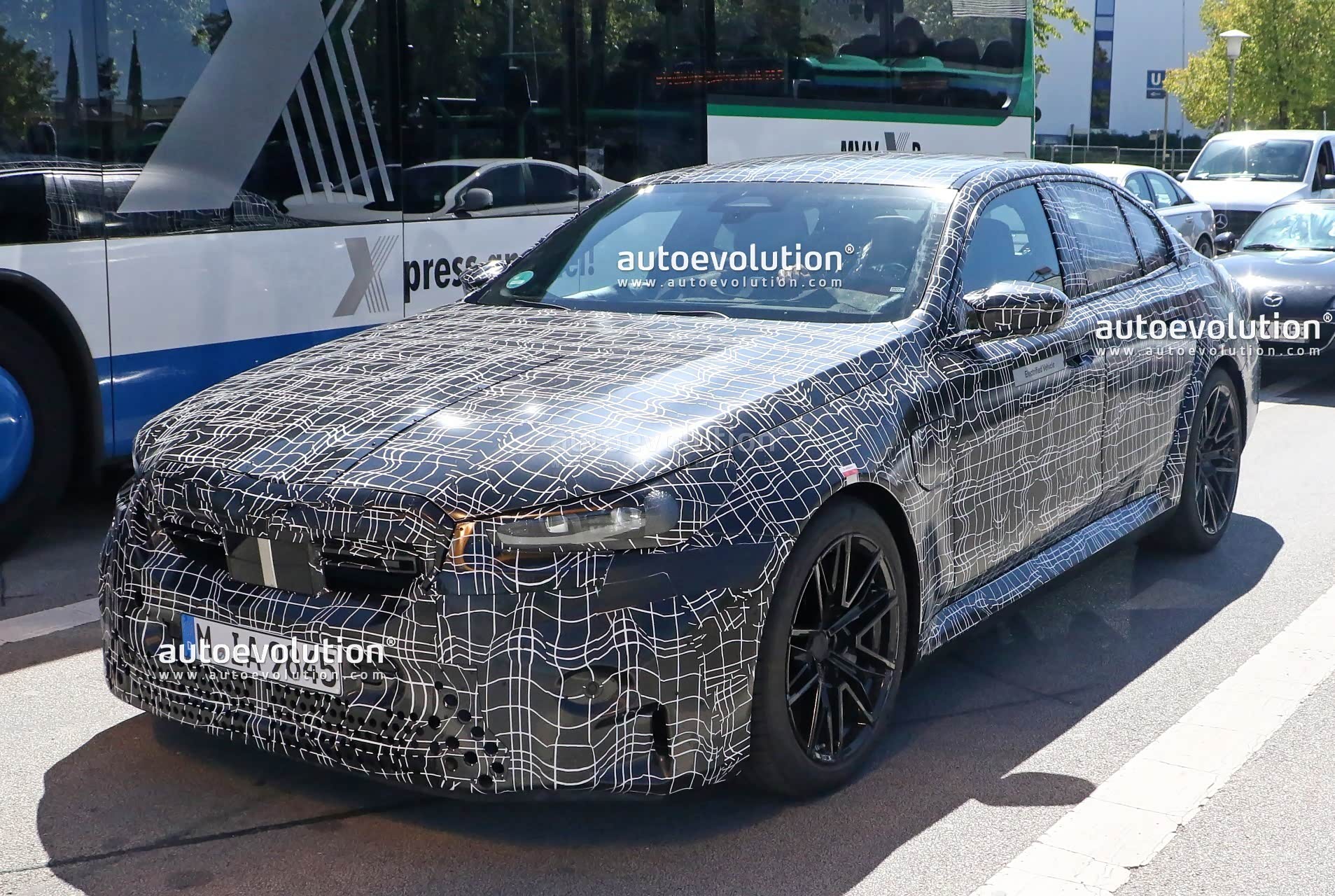 2024年亮相/搭4.4T插混动力 BMW新款M5渲染图_车家号_发现车生活_汽车之家