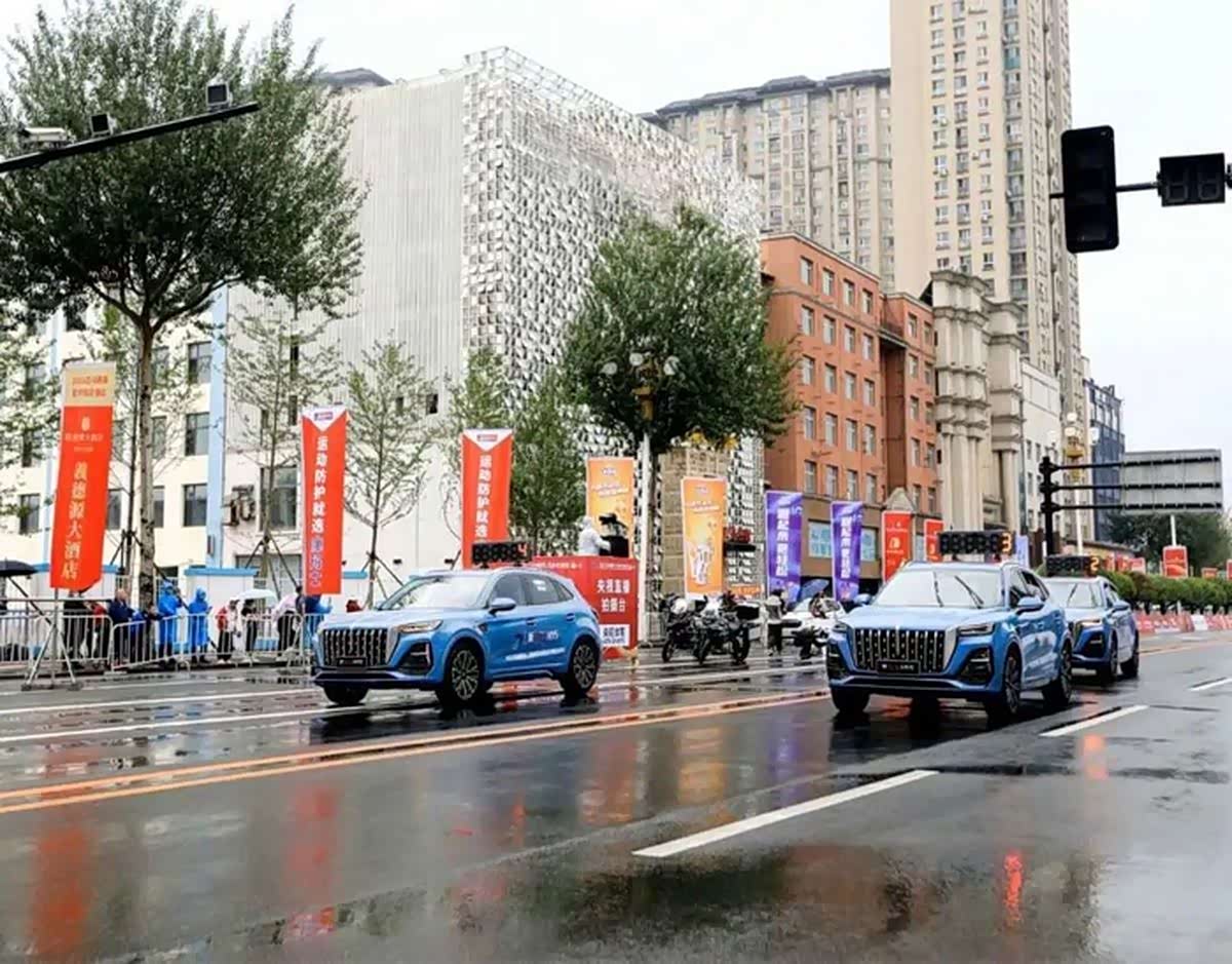 强者当红，新红旗HS5燃情领跑2023吉林马拉松_车家号_发现车生活_汽车之家