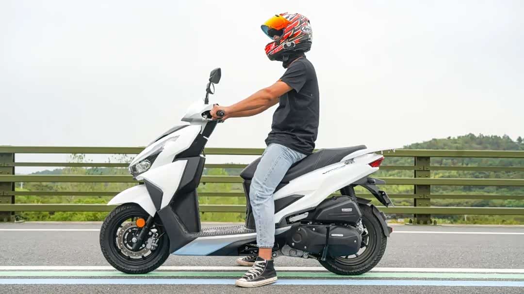 125踏板新玩法—大阳VRS125摩智测评_车家号_发现车生活_汽车之家