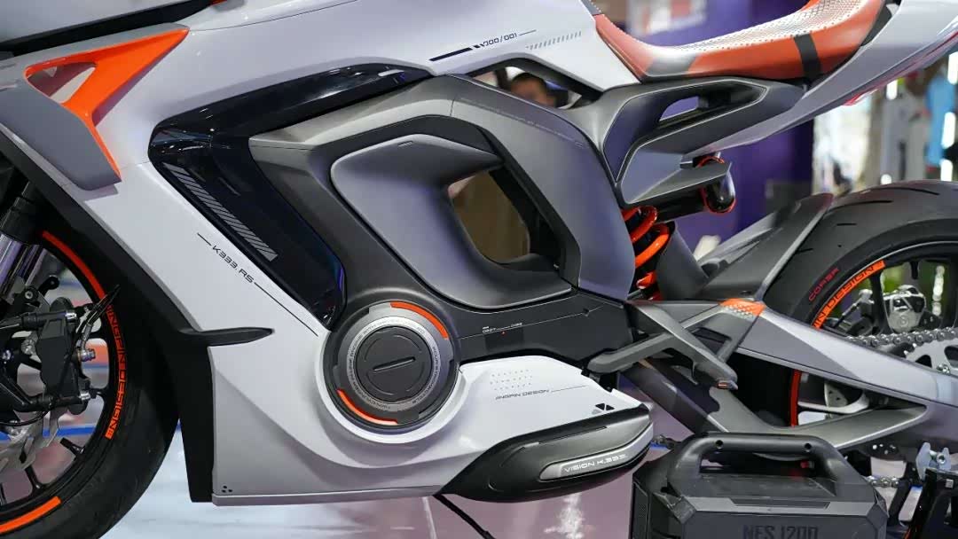 【文章】再一次惊艳摩博会！杰迪K333现场实拍，国产最美轻易拿捏_车家号_汽车之家