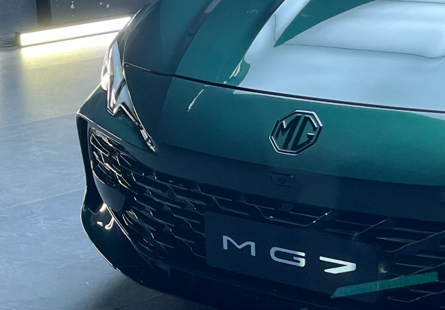 实探黑标MG7，高颜值轿跑，搭2.0T+9AT，太燃了_团车网