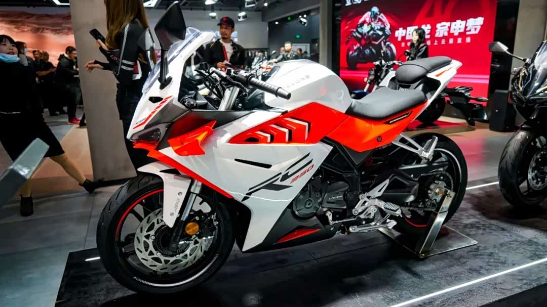 【文章】入门级的新卷王——赛科龙RC250车型解读，TCS、单摇臂都有了_车家号_汽车之家