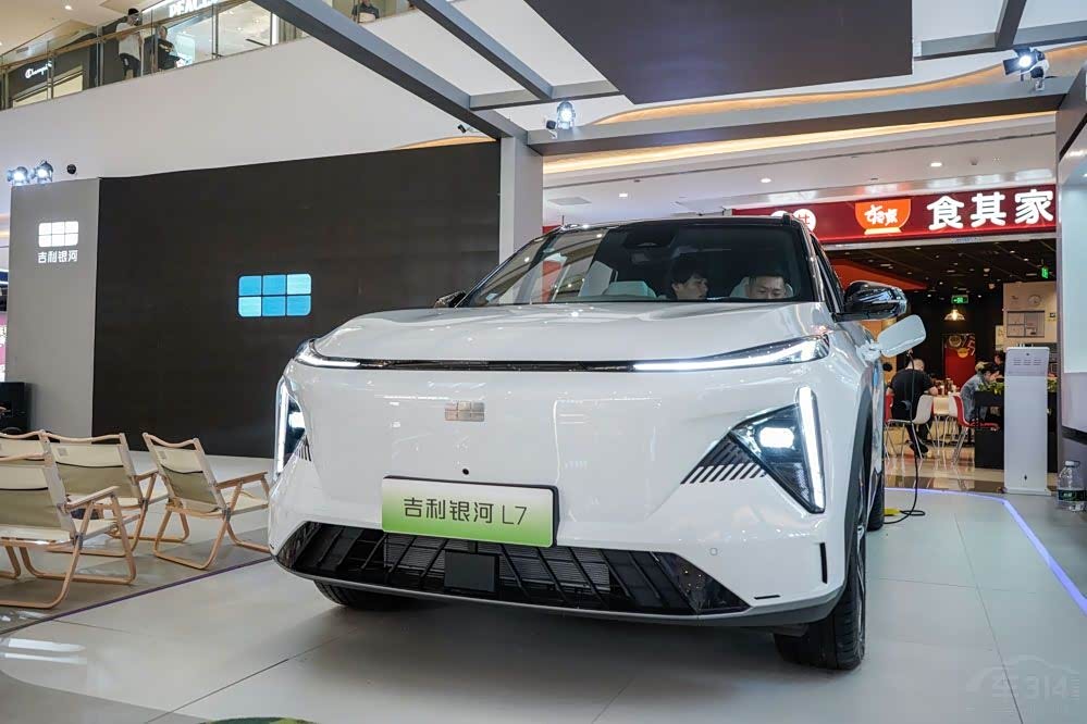 对比比亚迪宋PLUS DM-i 吉利银河L7的优势可不只是价格！_车家号_发现车生活_汽车之家