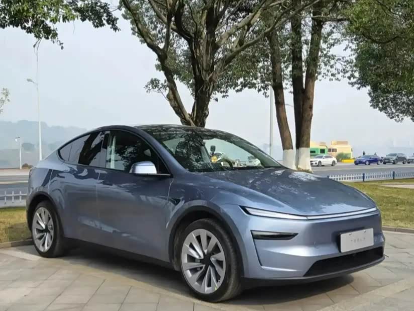 特斯拉Model Y新车型E80要来了！15万起，配置简化续航仍超500km_车家号_发现车生活_汽车之家