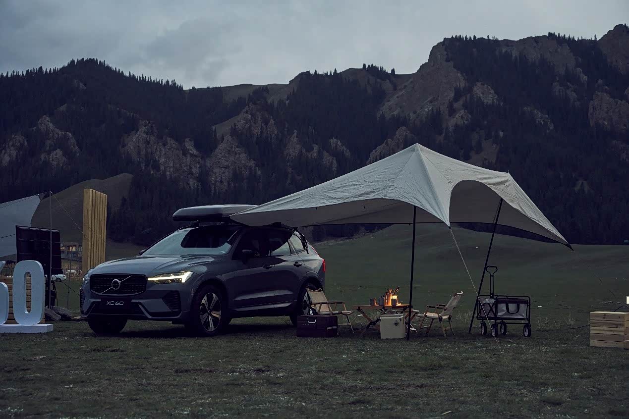 外观更拉风，赛里木湖感受沃尔沃XC60峡湾版的魅力_车家号_发现车生活_汽车之家
