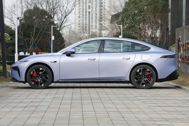 东风奕派eπ 007实车亮相，提供增程和纯电，2024年上半年上市_车家号_发现车生活_汽车之家