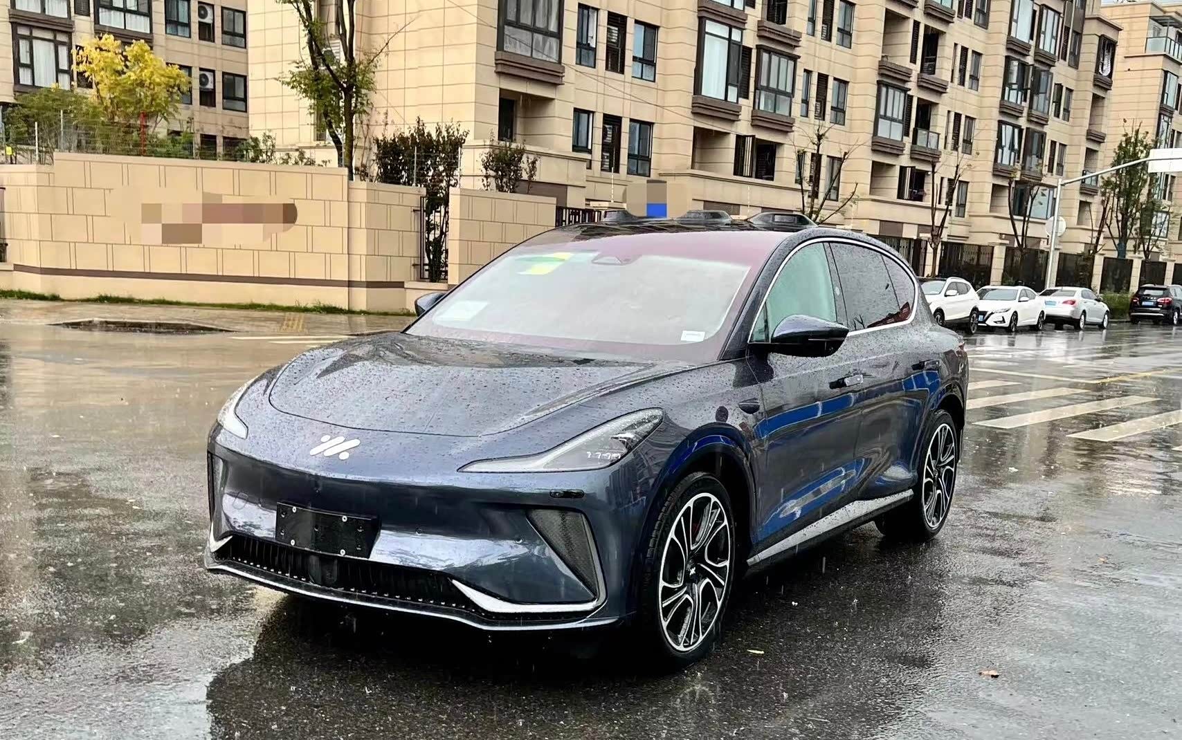 阿斯顿马丁DBX附体？智己LS7实车照曝光！_车家号_发现车生活_汽车之家