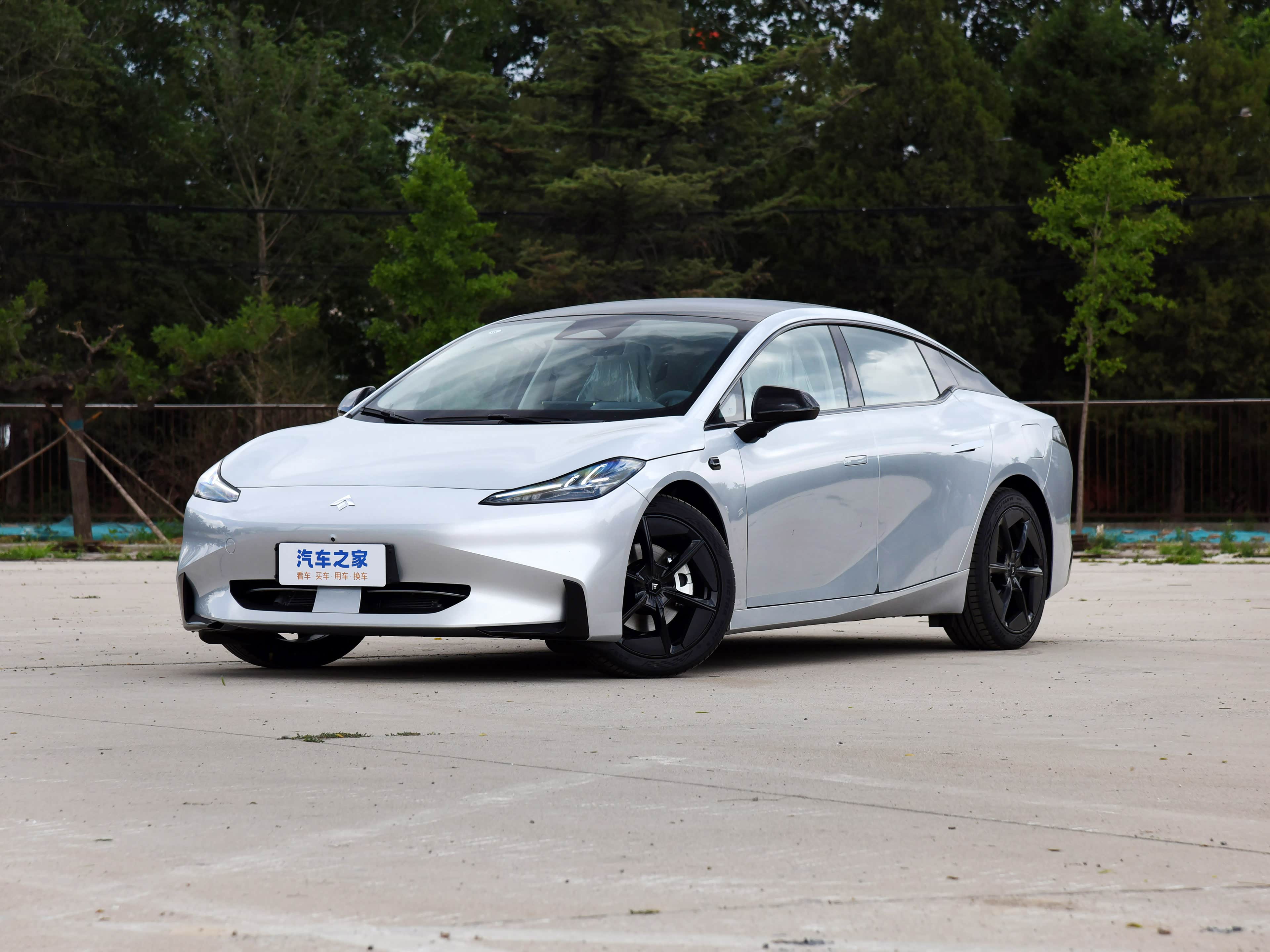 定位中大型车，旋翼门+电动尾翼，昊铂GT比特斯拉Model3香？_车家号_发现车生活_汽车之家