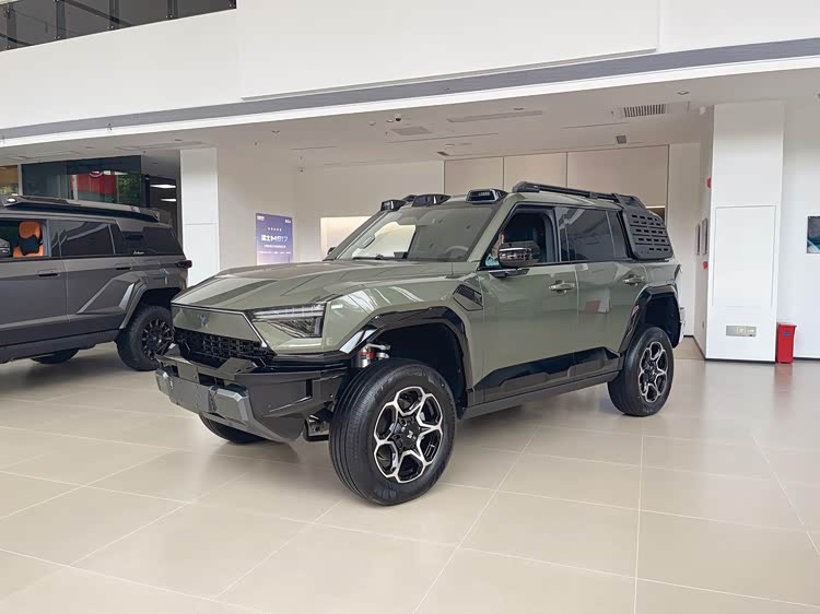 猛士M817深度解析：1.5T插混+双电机405kW，能否挑战坦克700？_车家号_发现车生活_汽车之家