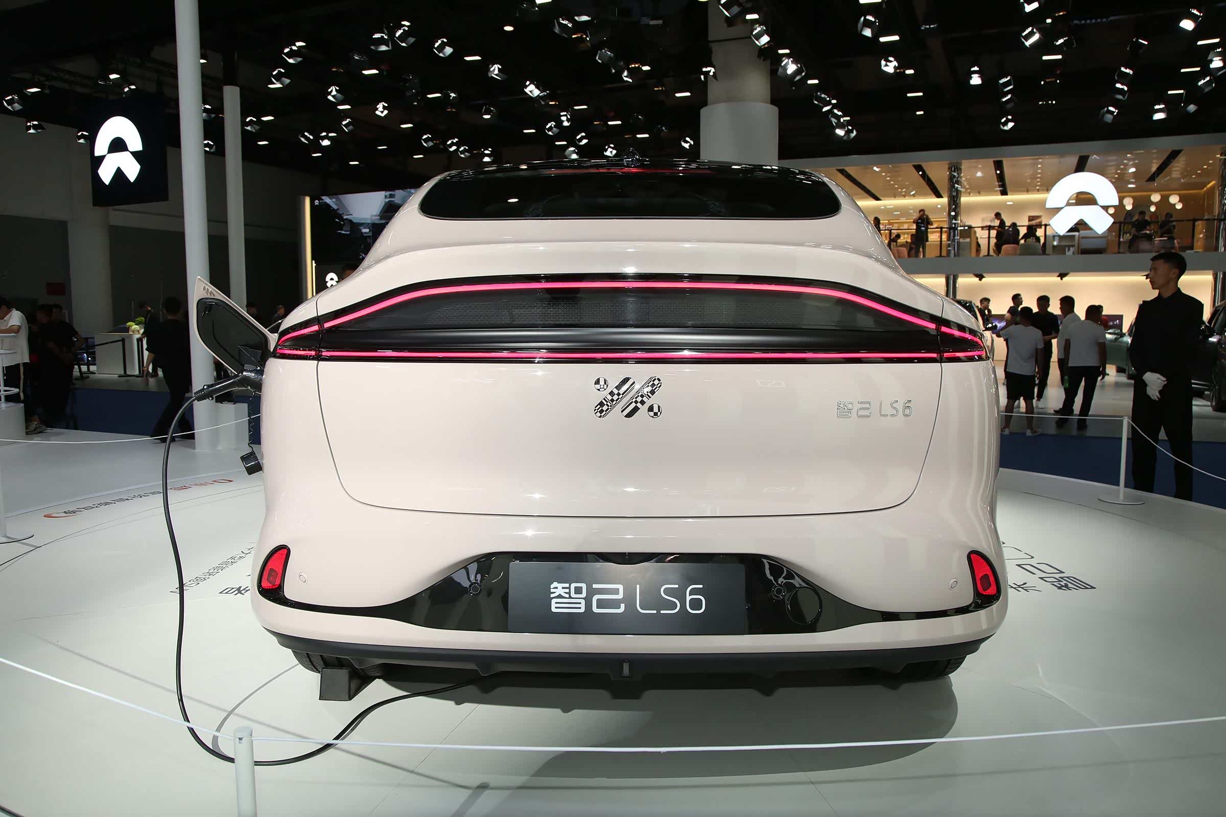 预售23万元起，800伏平台打造而来，智己LS6开启预售_车家号_发现车生活_汽车之家