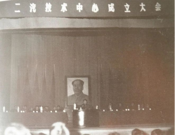 40年自主向上，东风商用车技术研发的原点从东风EQ153说起_车家号_发现车生活_汽车之家