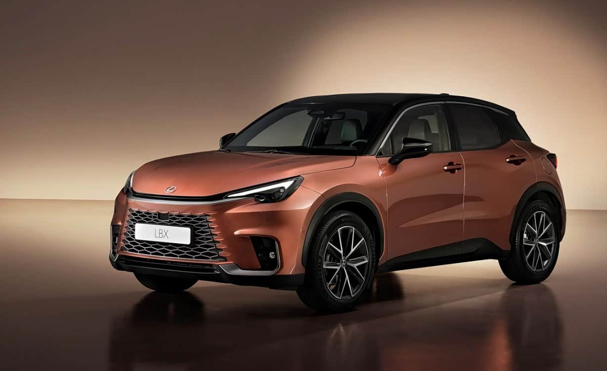 科技感凸显，雷克萨斯LBX官图正式发布_车家号_发现车生活_汽车之家