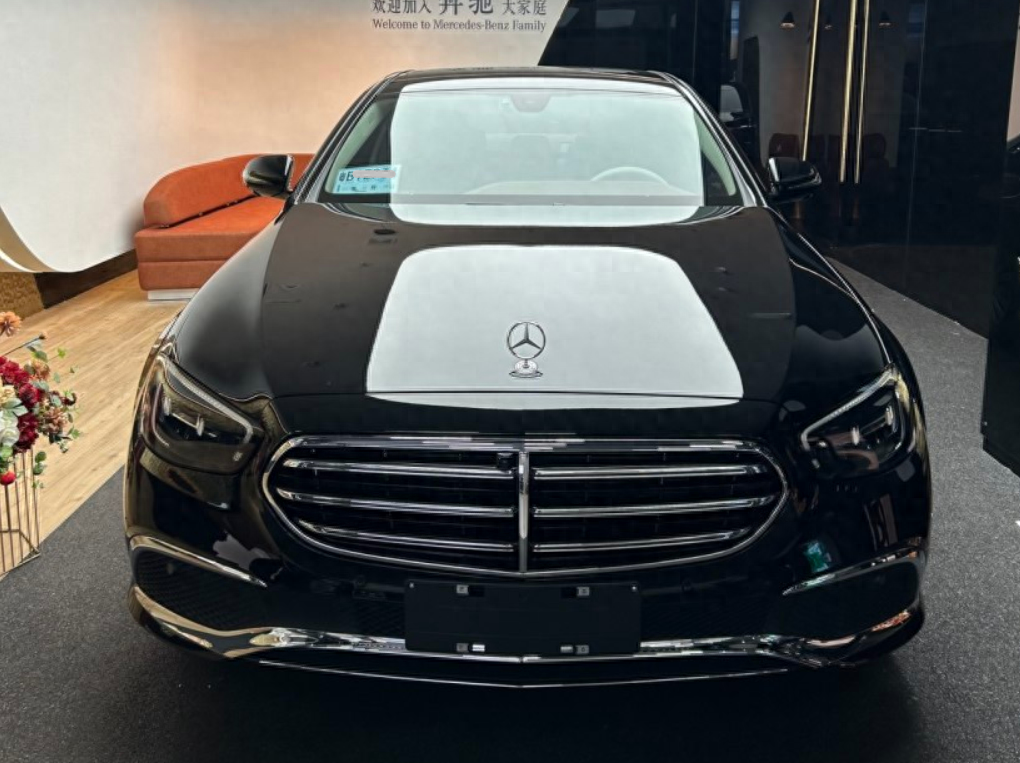 47.5万买奔驰E300L，洗车遇迈巴赫S480，见车尾时两车主相视一笑_车家号_发现车生活_汽车之家