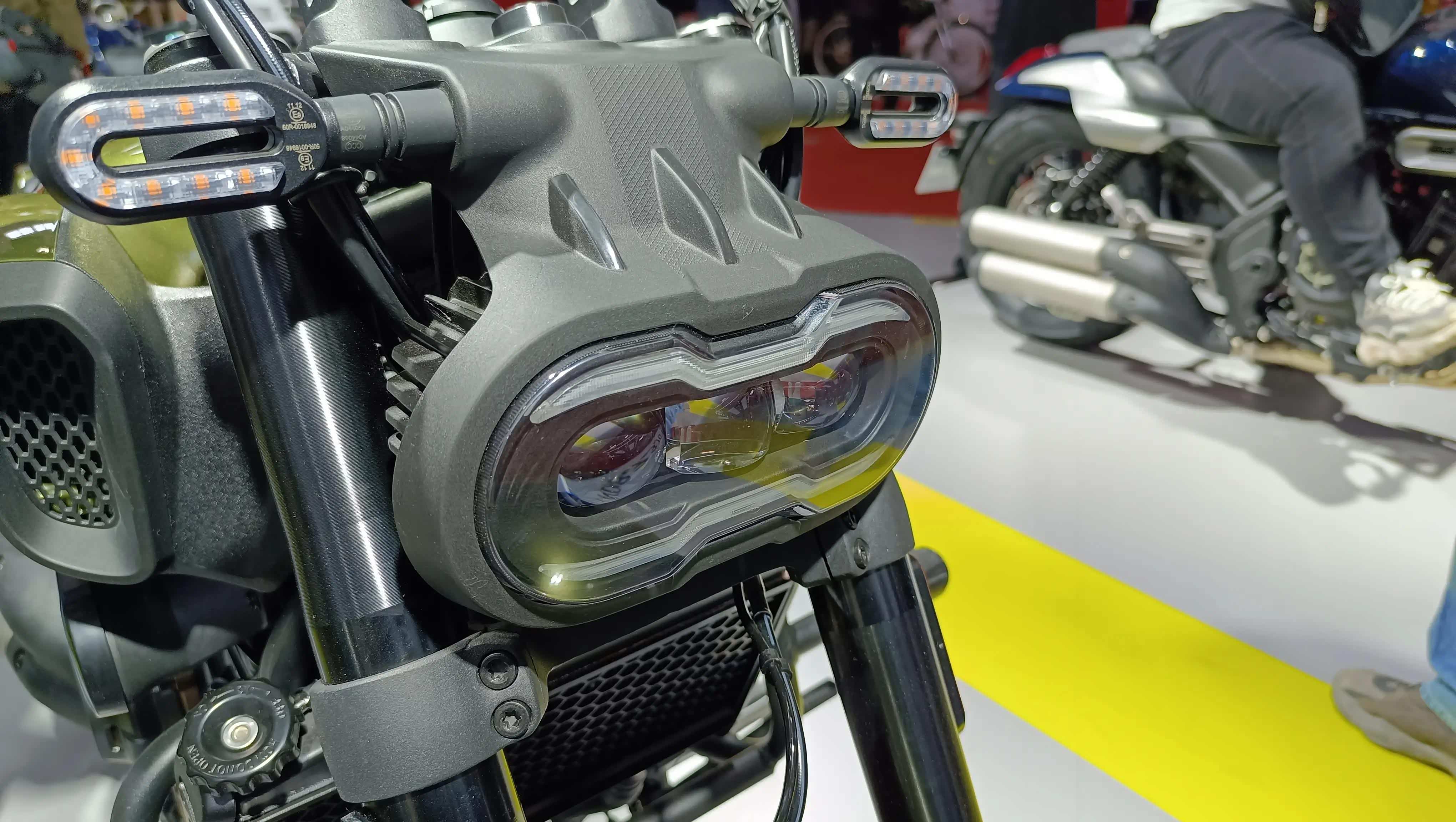 黑武士CM550和无极CU525静态对比，新品牌也有大能量_车家号_发现车生活_汽车之家