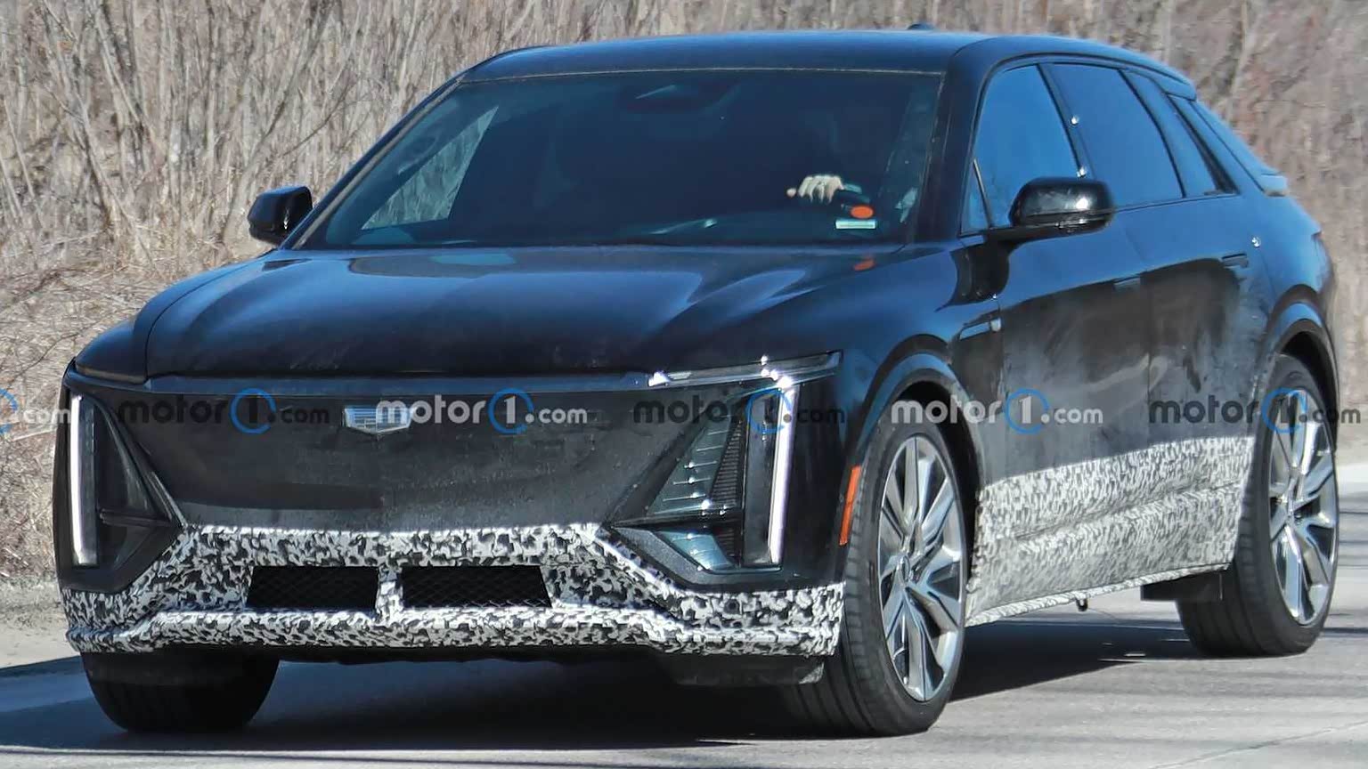 高性能电动SUV，凯迪拉克LYRIQ V谍照曝光_车家号_发现车生活_汽车之家