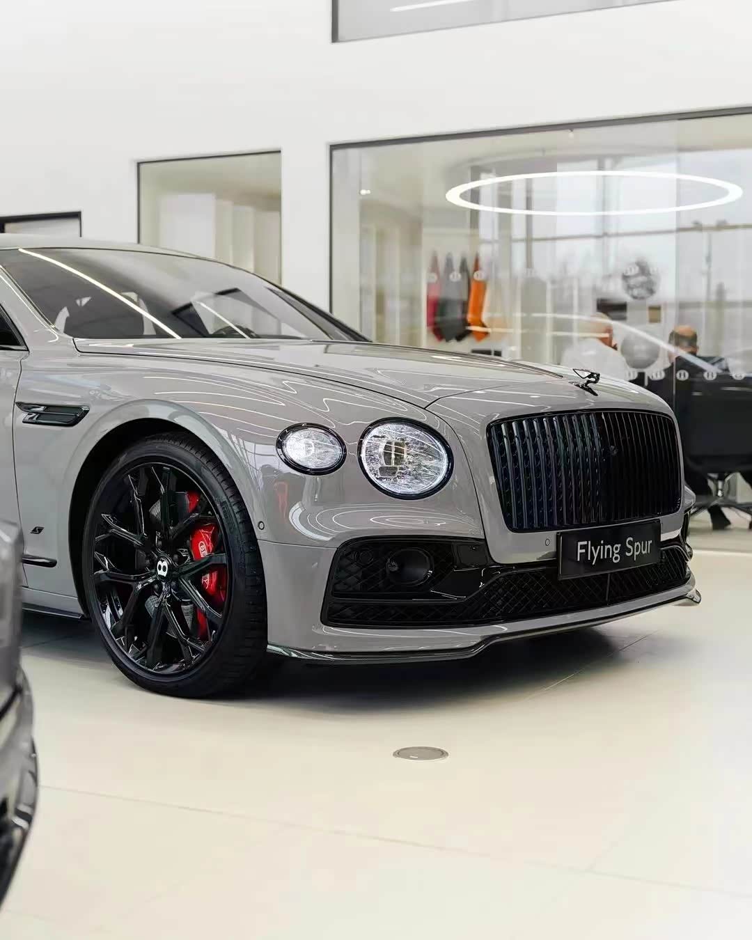 23款宾利飞驰V8S，外观寒武岩灰_车家号_发现车生活_汽车之家