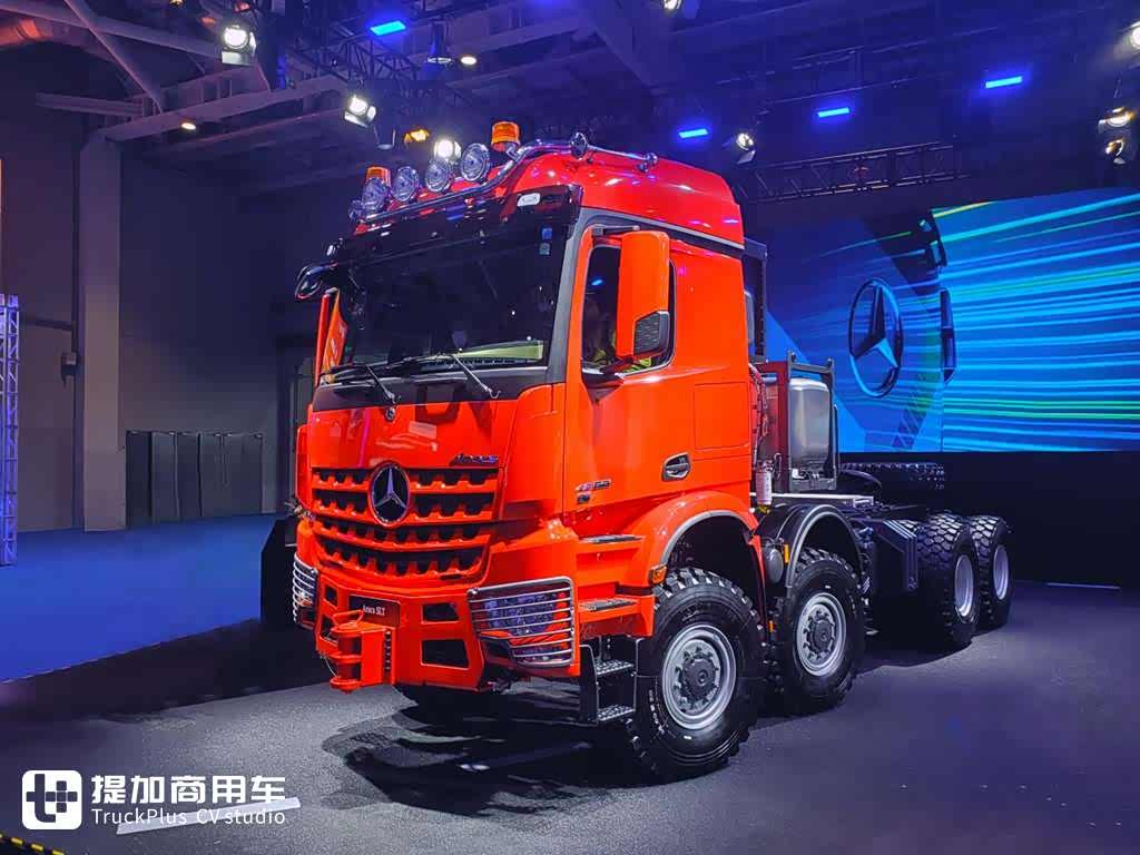 【文章】最高牵引250吨，奔驰Arocs SLT大件牵引车来国内了，配置有多强？_车家号_汽车之家