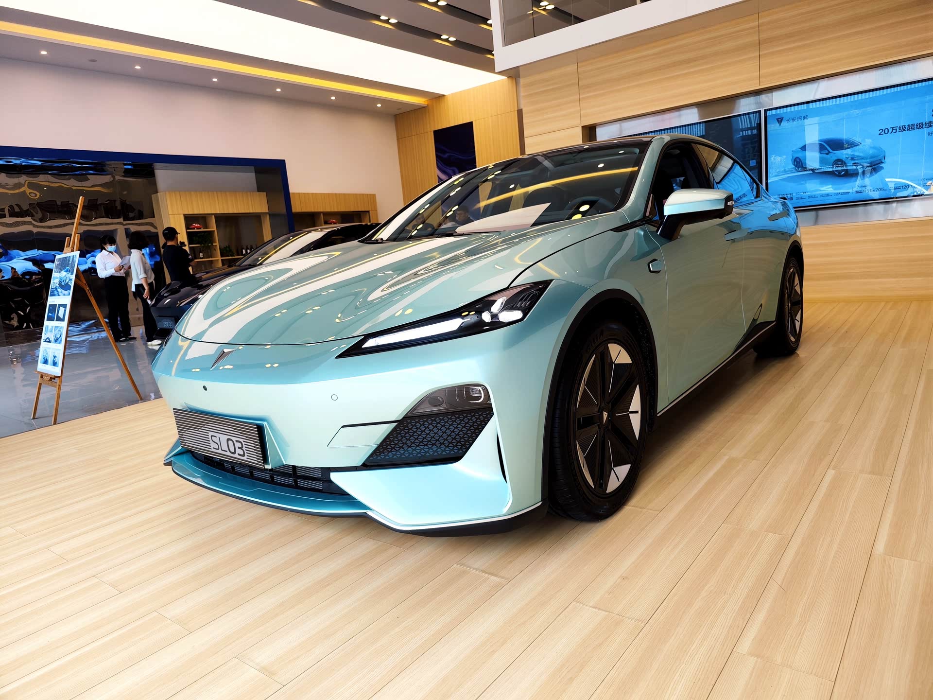 综合续航1200km 静态体验长安深蓝SL03增程版 16.89万值得买吗？_车家号_发现车生活_汽车之家