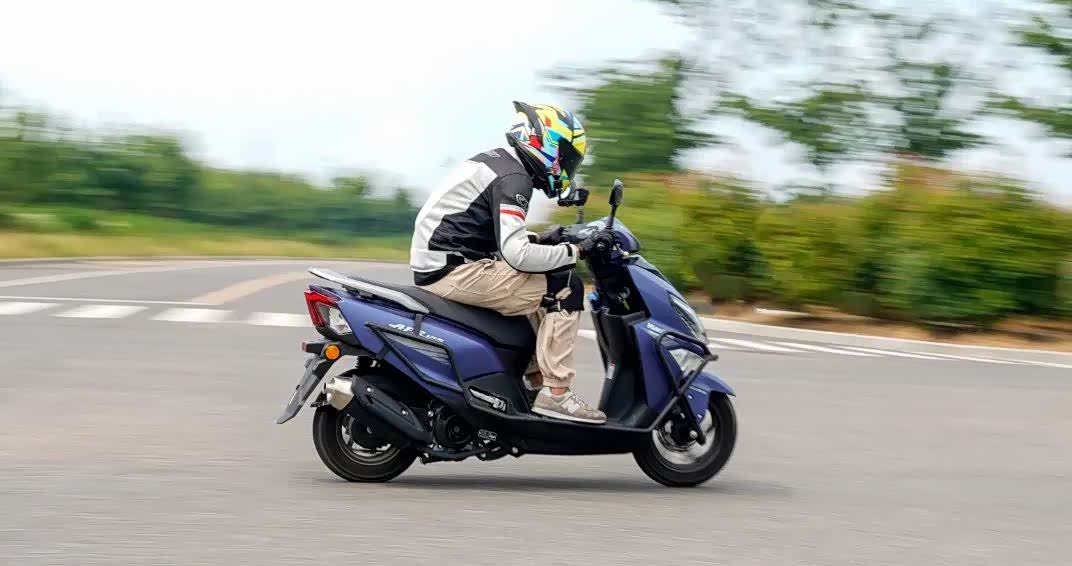 铃木UY125，QJ鸿125、豪爵AFR125三车动态横评_车家号_发现车生活_汽车之家