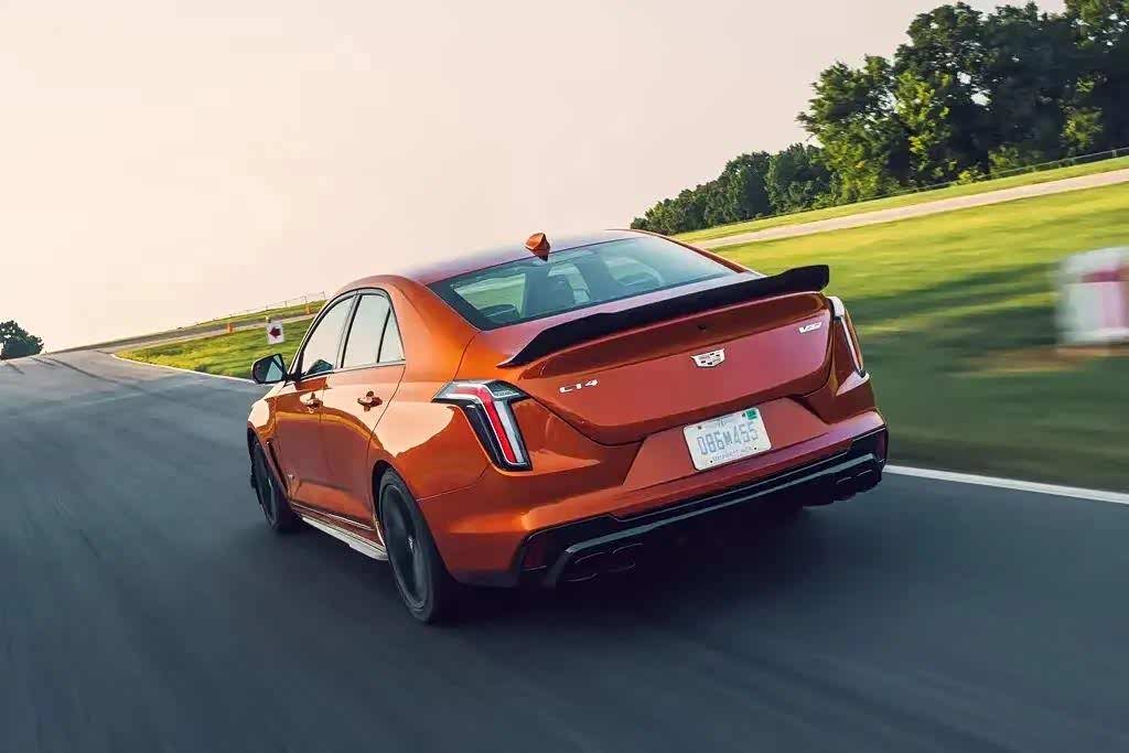 驾驶者之车！凯迪拉克CT4-V黑翼亮相，3.6T动力加持_车家号_发现车生活_汽车之家