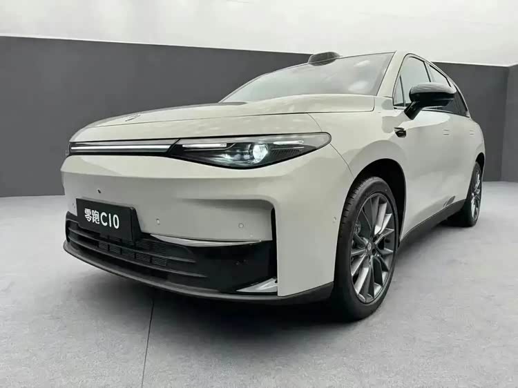 零跑C10，纯电续航530km，竞争理想L7_车家号_发现车生活_汽车之家