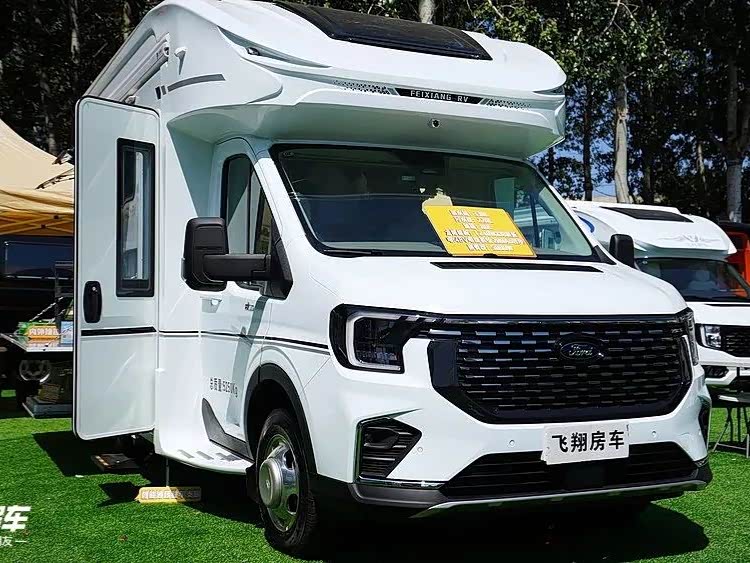 小额头房车也能有3床6座！室内"抽拉+折叠"，飞翔福特T8-元界_车家号_发现车生活_汽车之家