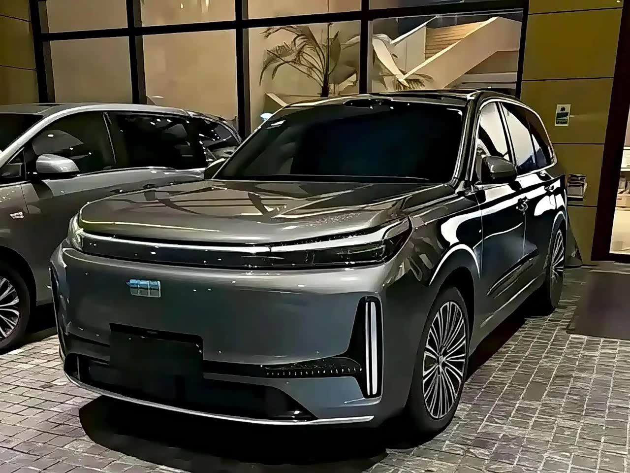 吉利银河M9实车首曝：3030mm轴距+1500km续航，这次够诚意吗？_车家号_发现车生活_汽车之家