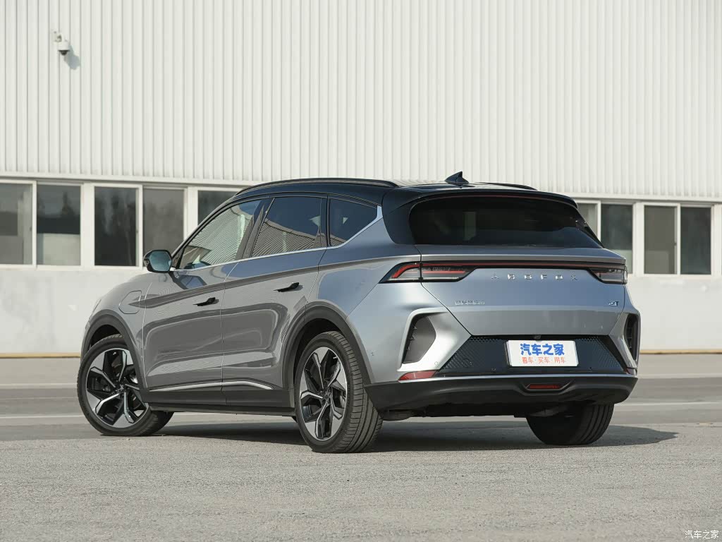 20万级别纯电中型SUV间的PK 威马W6/零跑C11/极狐阿尔法T哪家强？_车家号_发现车生活_汽车之家