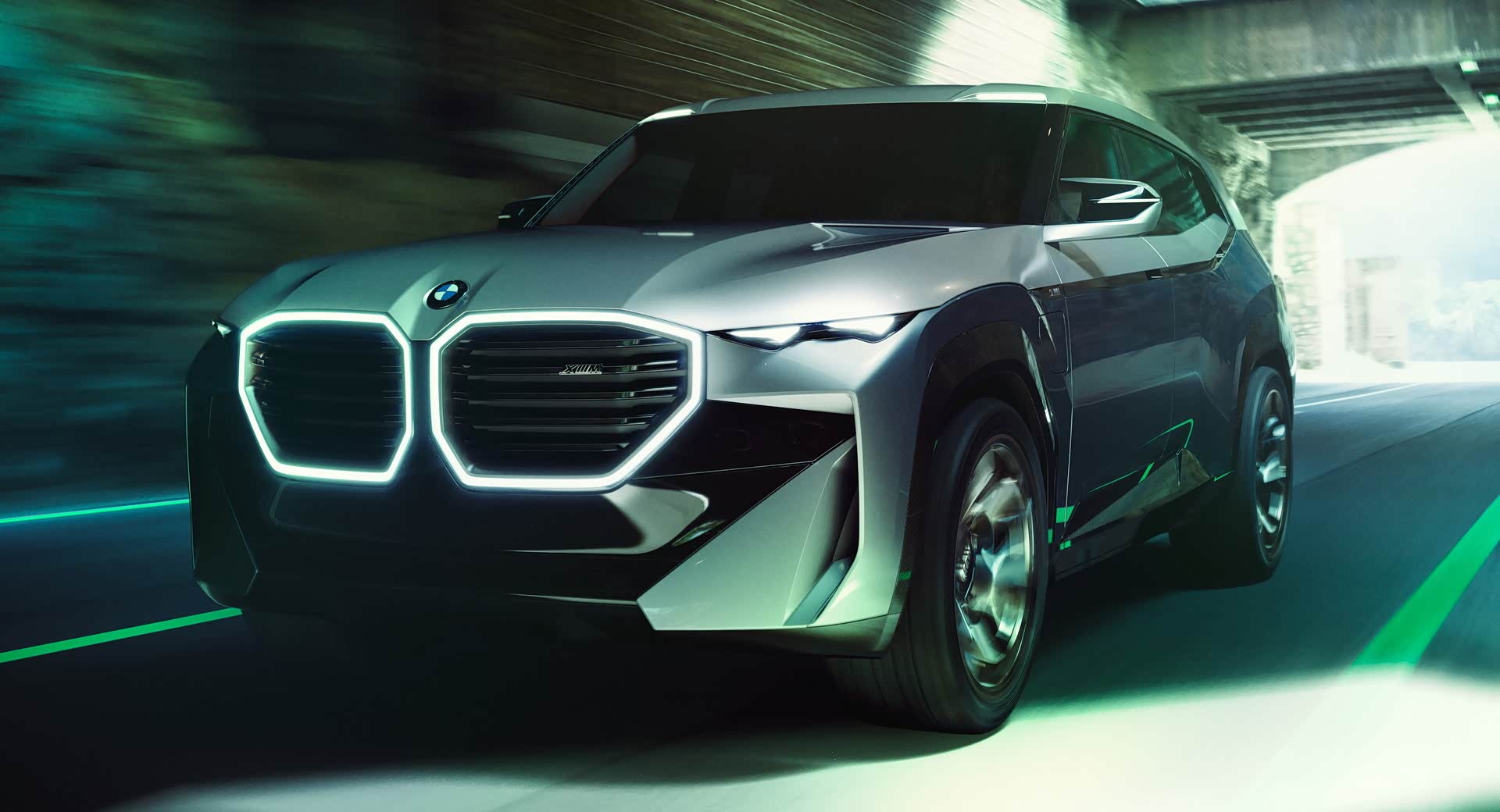 【文章】M系列新旗舰！BMW XM量产实车曝光，748马力，搭V8混动_车家号_汽车之家